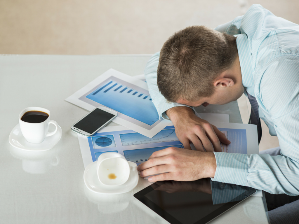 Why You Get The Afternoon Slump & How To Fix It | Healthy Eating And Living