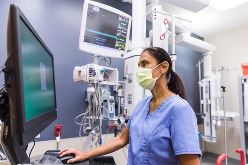 What is an ICU Nurse & What Do ICU Nurses Do