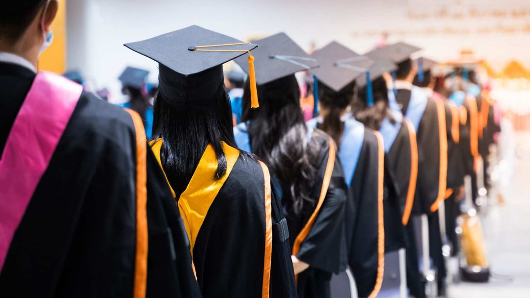 ADN to BSN Guide: Pathways for Nurses Looking to Advance