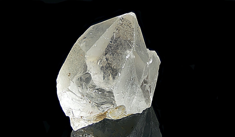 Clear Quartz: Meaning, Healing Properties, and Powers