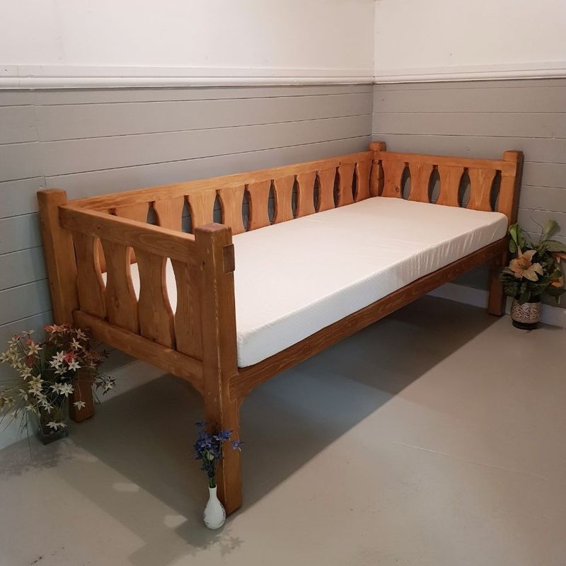 Bespoke Wooden Daybeds | Handmade to Order