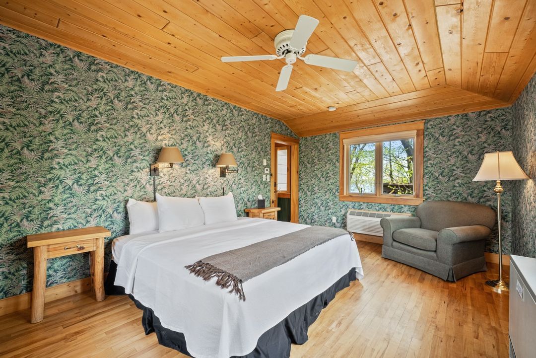 Lodging Accommodations - WI Lake Resort | Stout’s Island Lodge