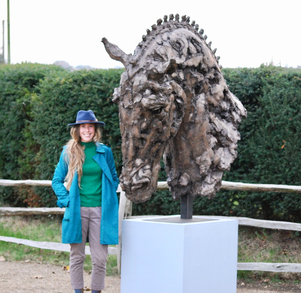 Holly Hickmore Sculpture at Muse. The Sculpture Company