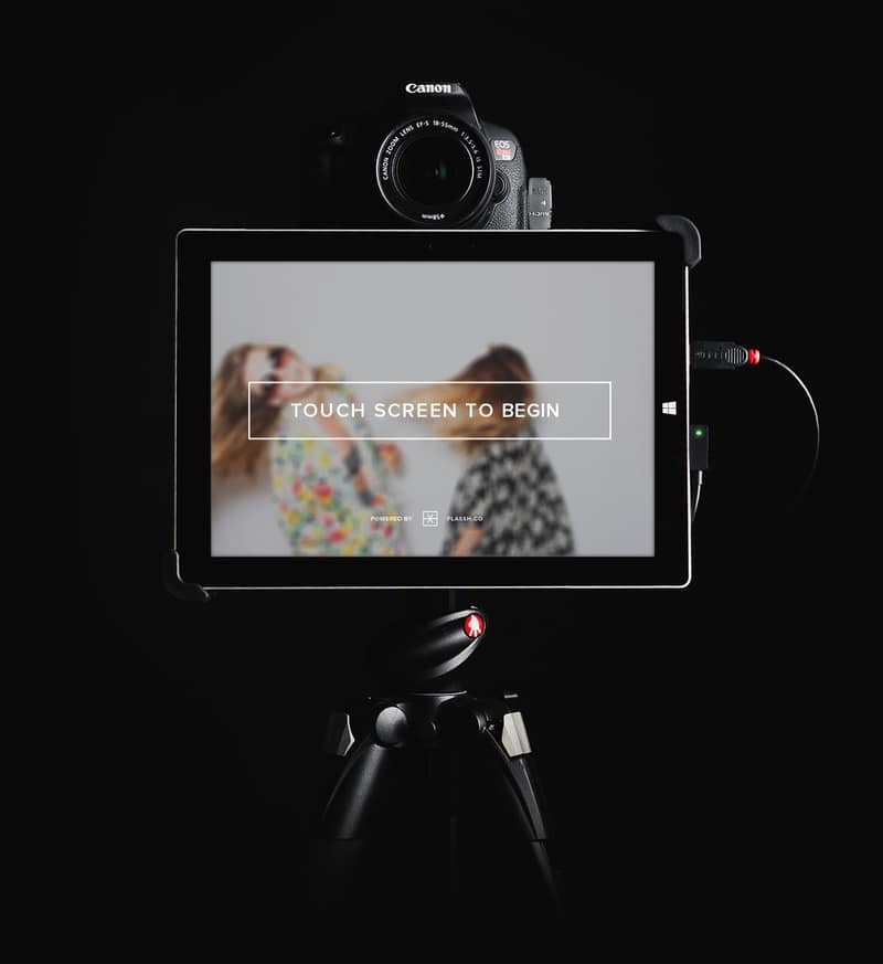 Flassh: Simple Photo Booth App