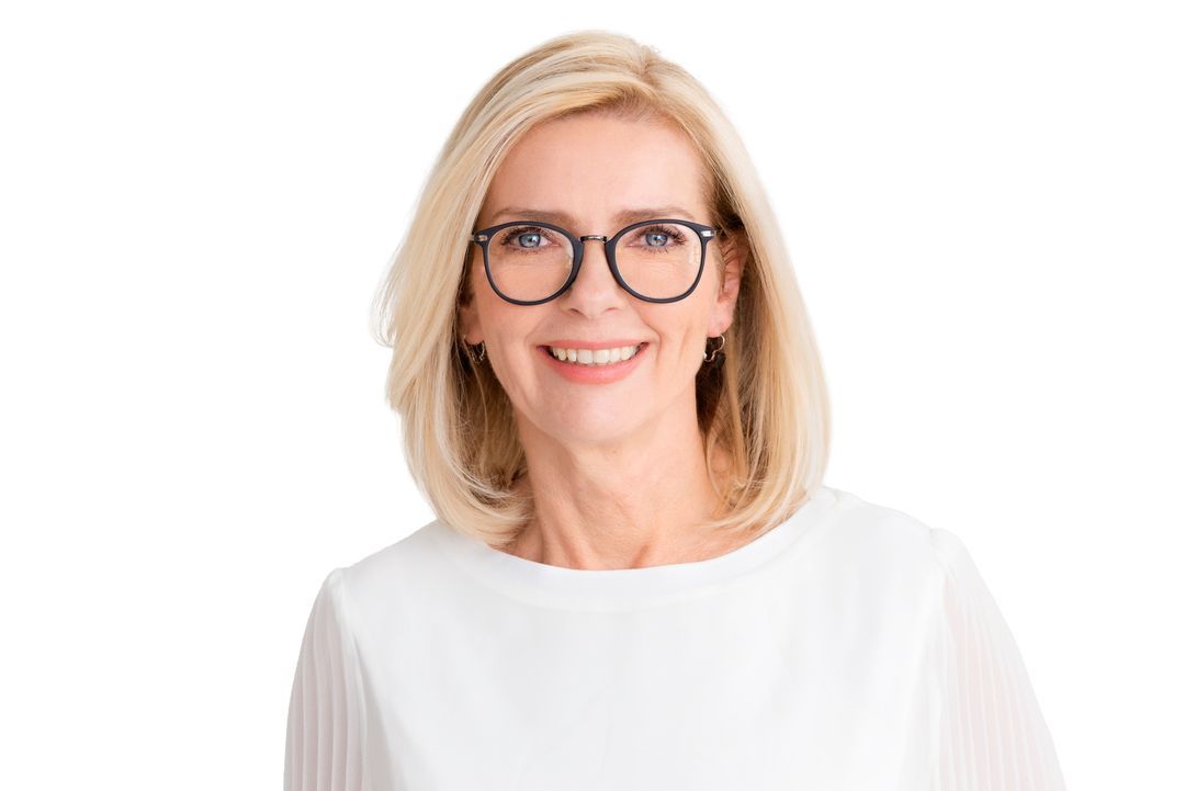 Blockchain for Tracking and Traceability: Transforming Supply Chains ...