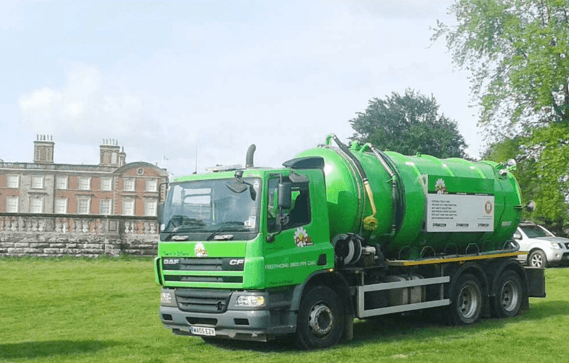 How Often Should You Empty Your Septic Tank? | D-tox