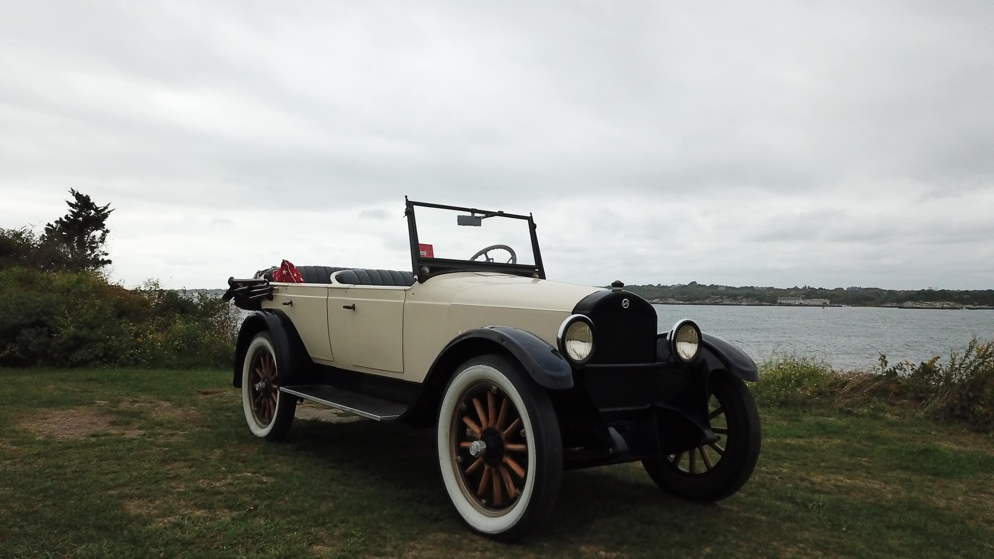 Croquet & Crumpets Tour | Newport Classic Car Co Vanderbilt Lunch