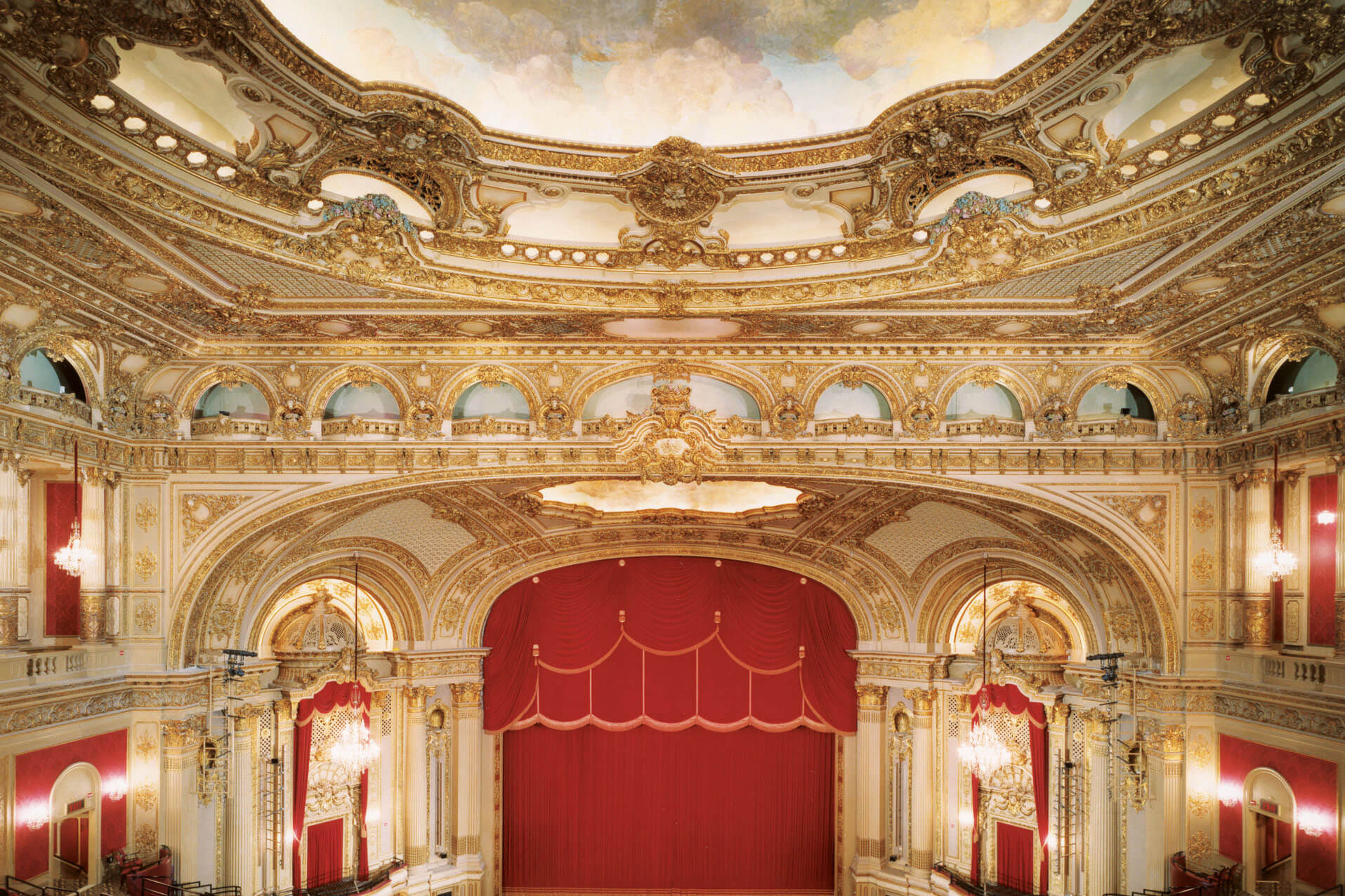 Citizens Bank Opera House | Finegold Alexander Architects