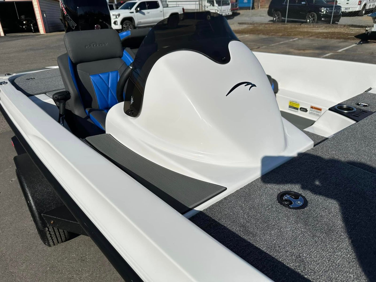 2025 Falcon 18 Freedom