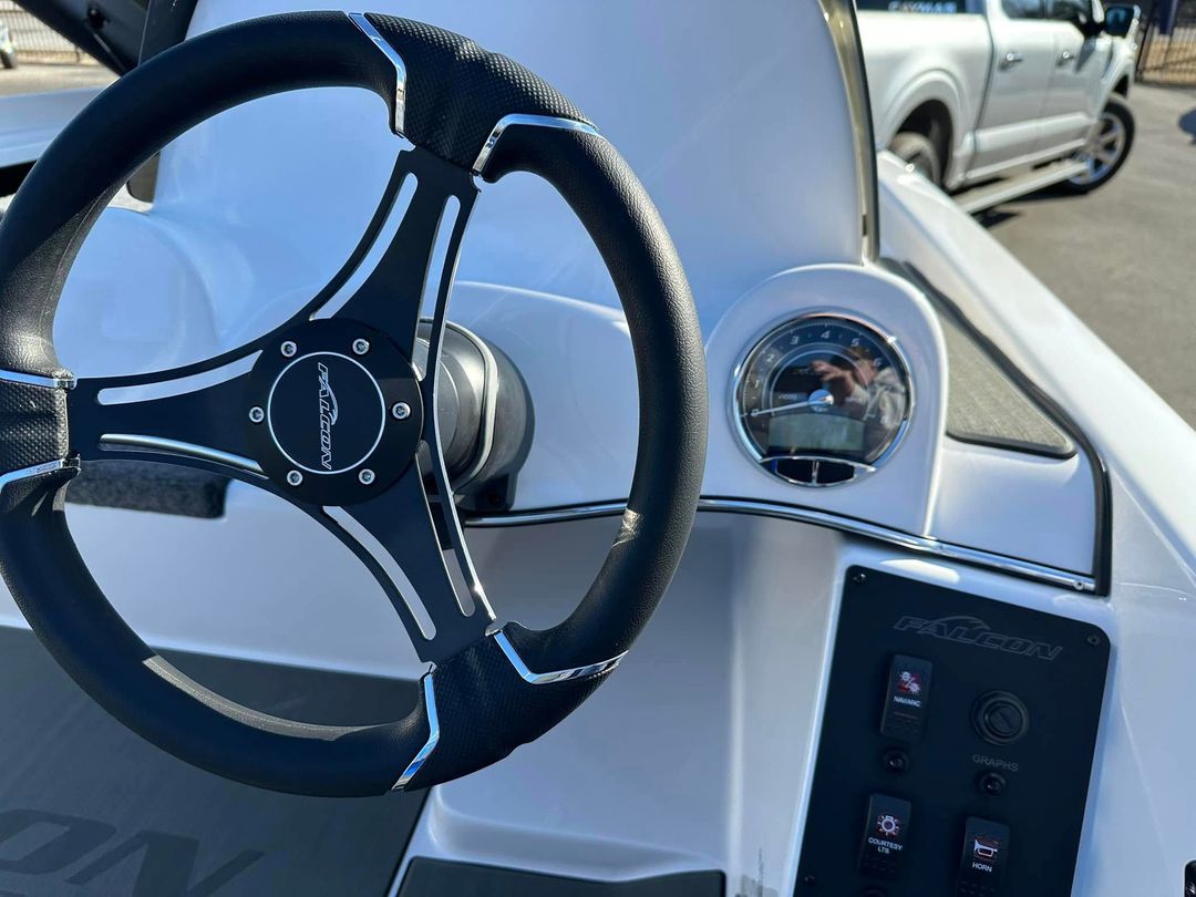 2025 Falcon 18 Freedom