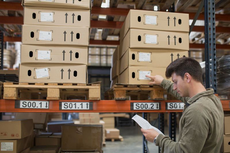 What is FIFO? First In, First Out Method in Inventory Management