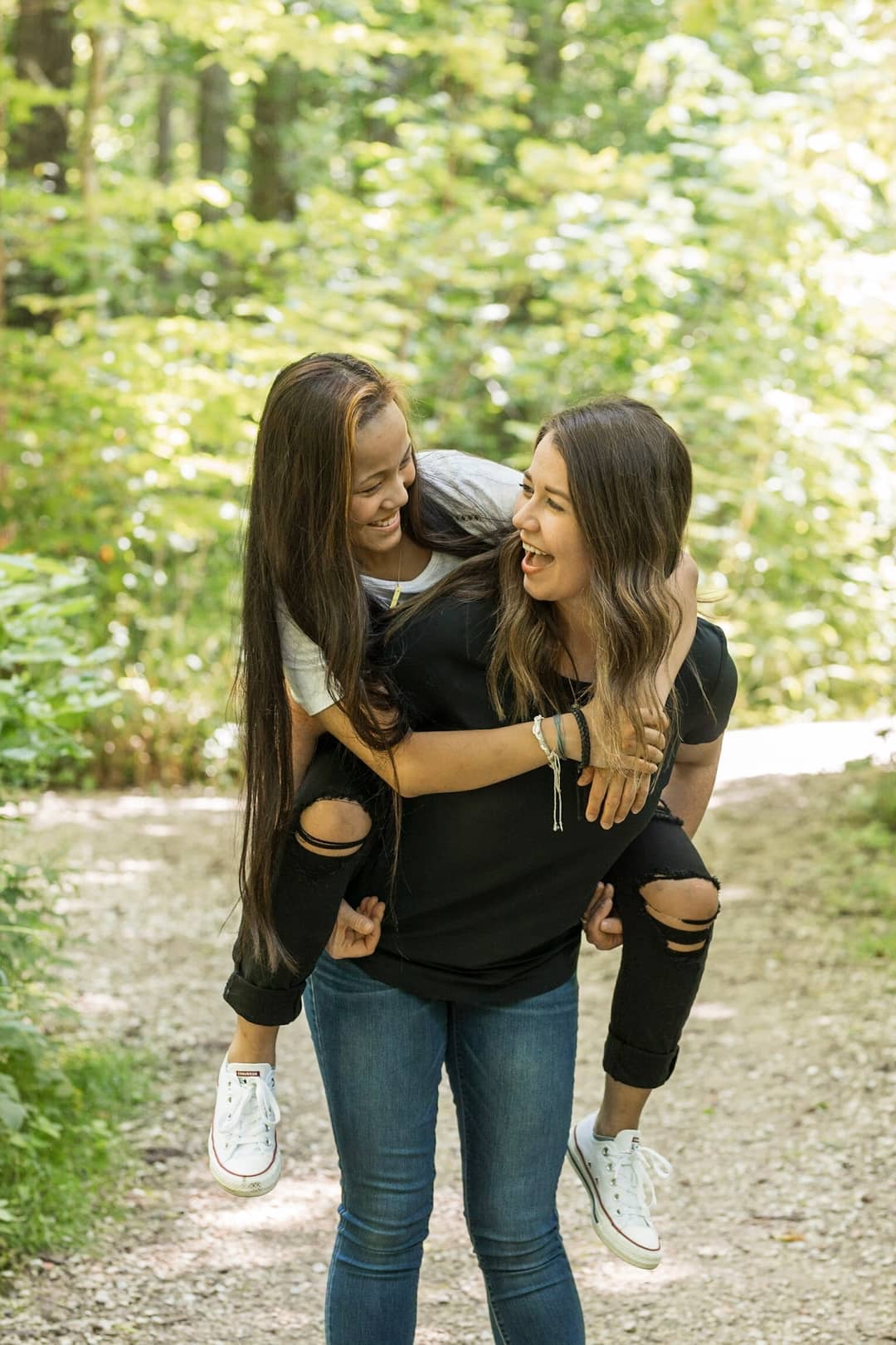 Summer Family Photos at Darby Creek Metro Park | Hooley Family | Byers ...