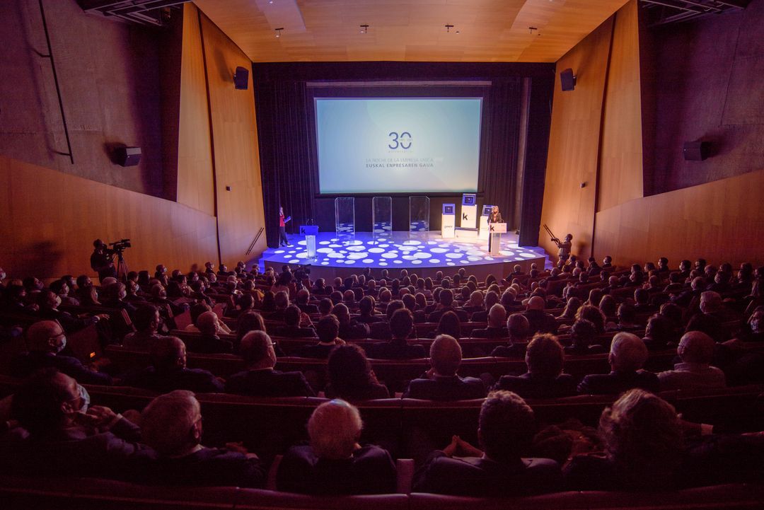 Walter Pack pone luces largas a su crecimiento