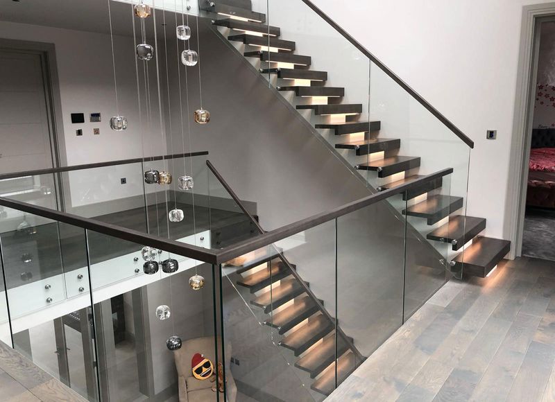 Central String Staircases | Central Spine Stairs, Floating Stairs - Zakuna