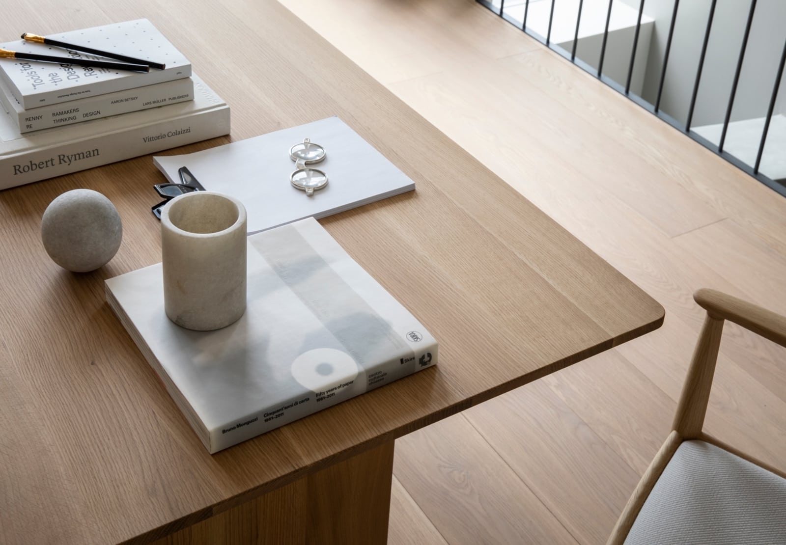 Karimoku Case N-DT01 Dining Table – GOOD FORM