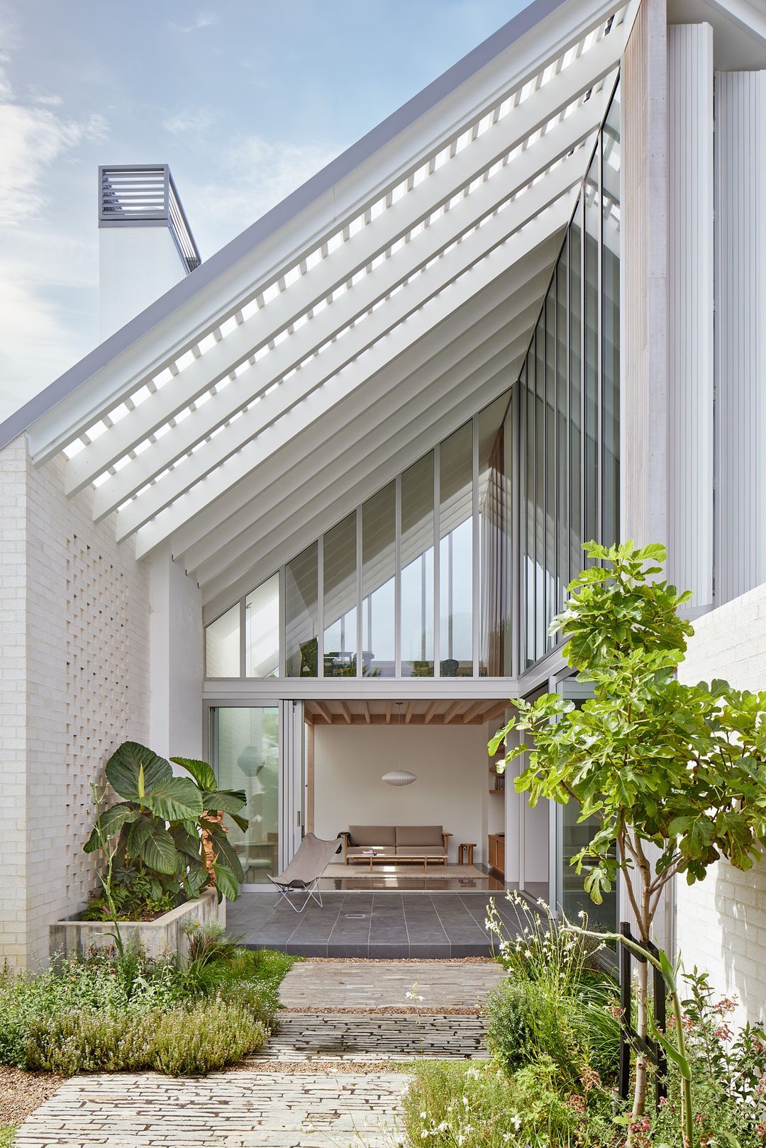 GOOD FORM — The Ultimate Dream Isolation Houses