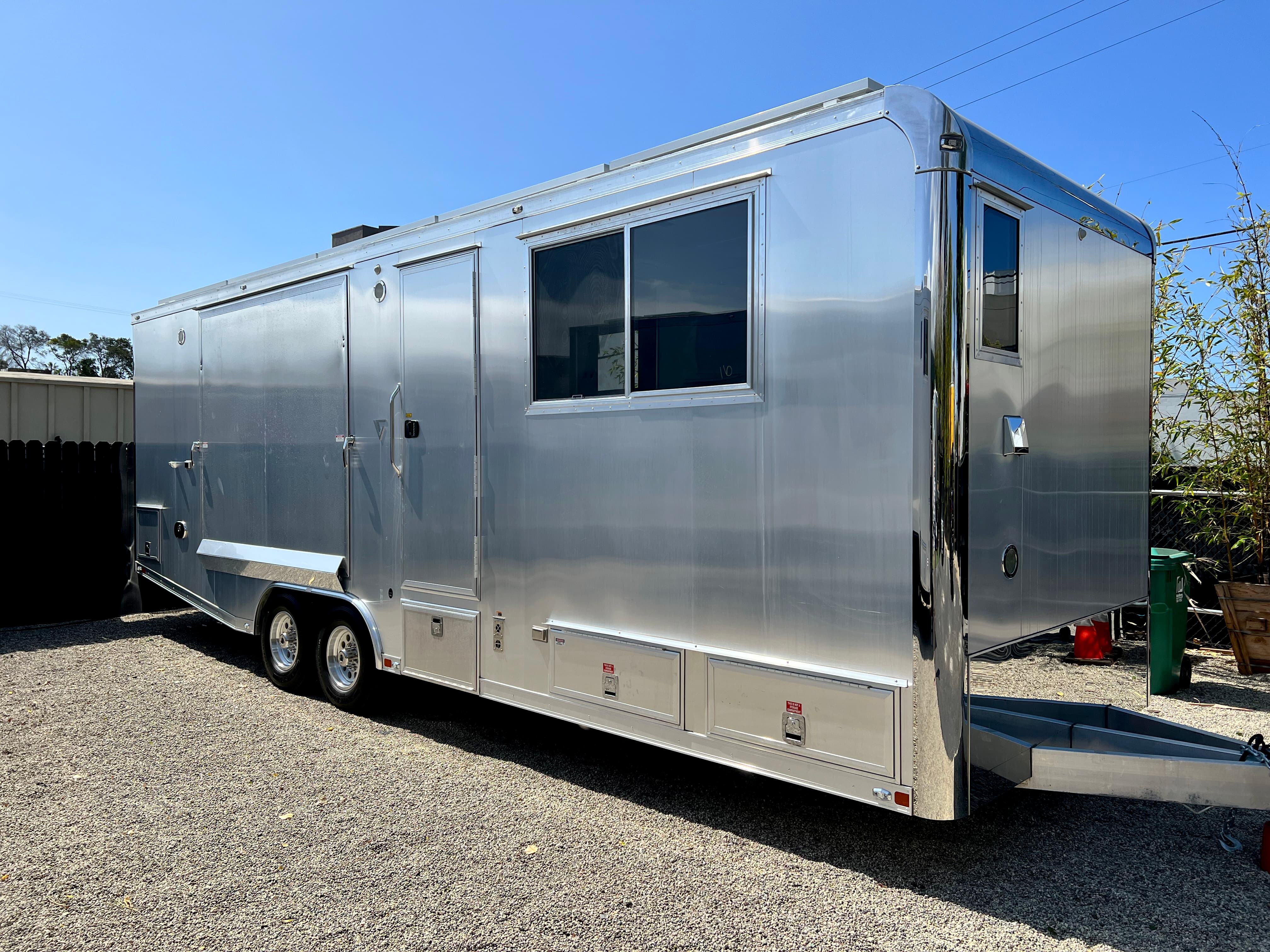 2019 Living Vehicle MAX
