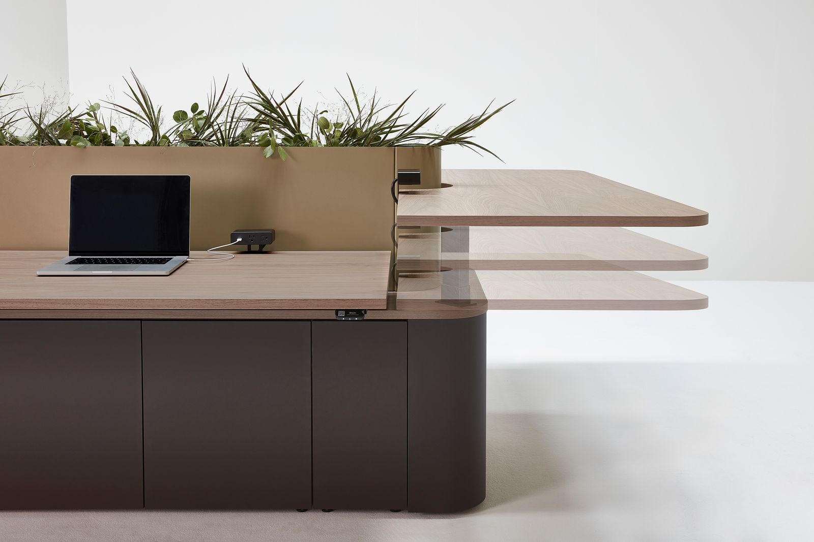Vox® Community Table