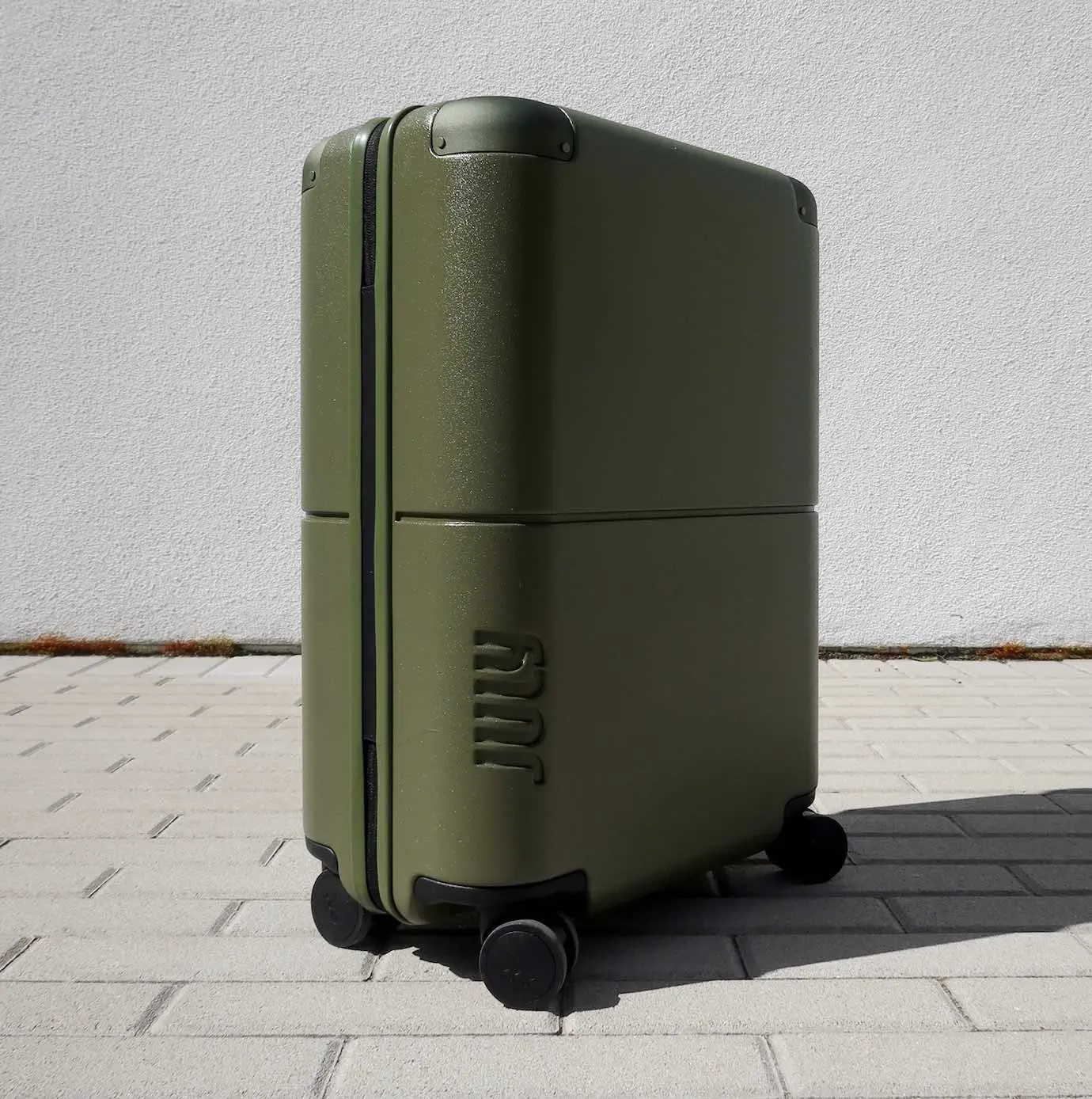 July Luggage Review (2023) | The Quality Edit