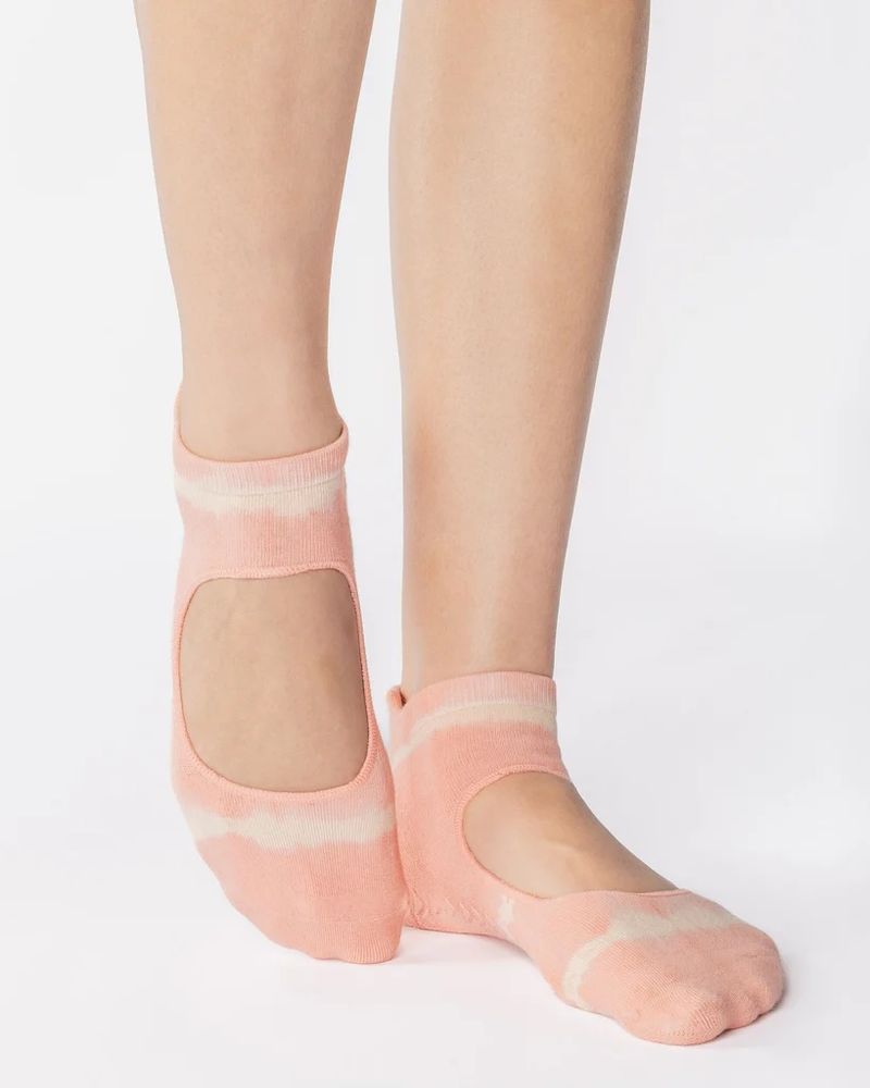 The Best Pilates Socks – Read before you buy (2025) | The Quality Edit