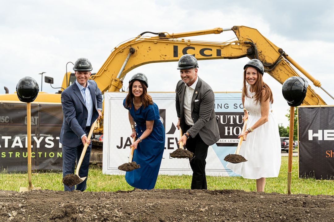 L to R, Seth & Missy Ranney, and John & Ketti Carter officially break ...