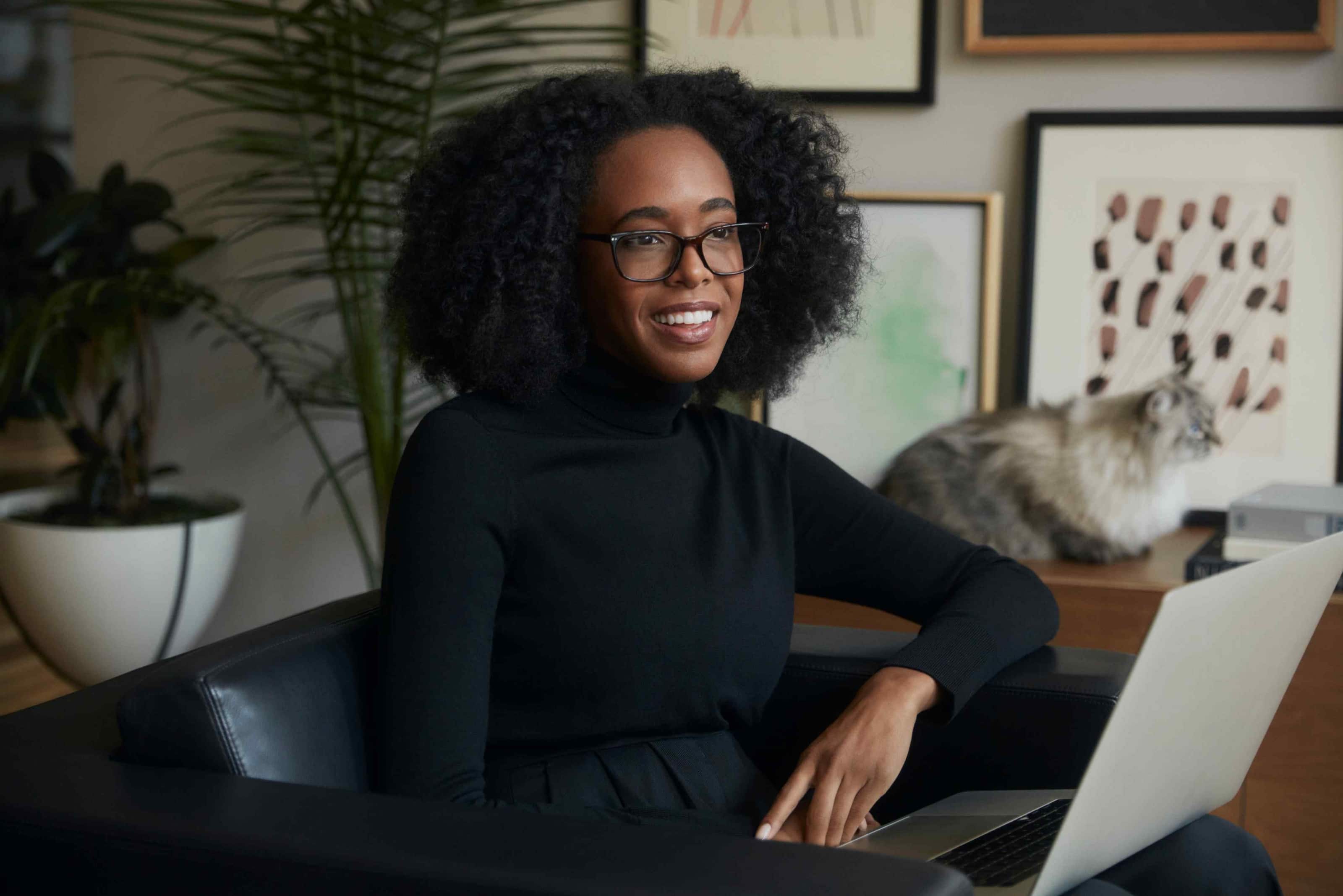 How To Make a Job Offer: A Helpful Guide (+ Template!) | Upwork