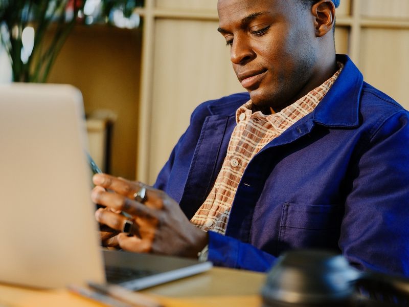 Fiverr vs. Freelancer Comparison Guide for 2026 - Upwork
