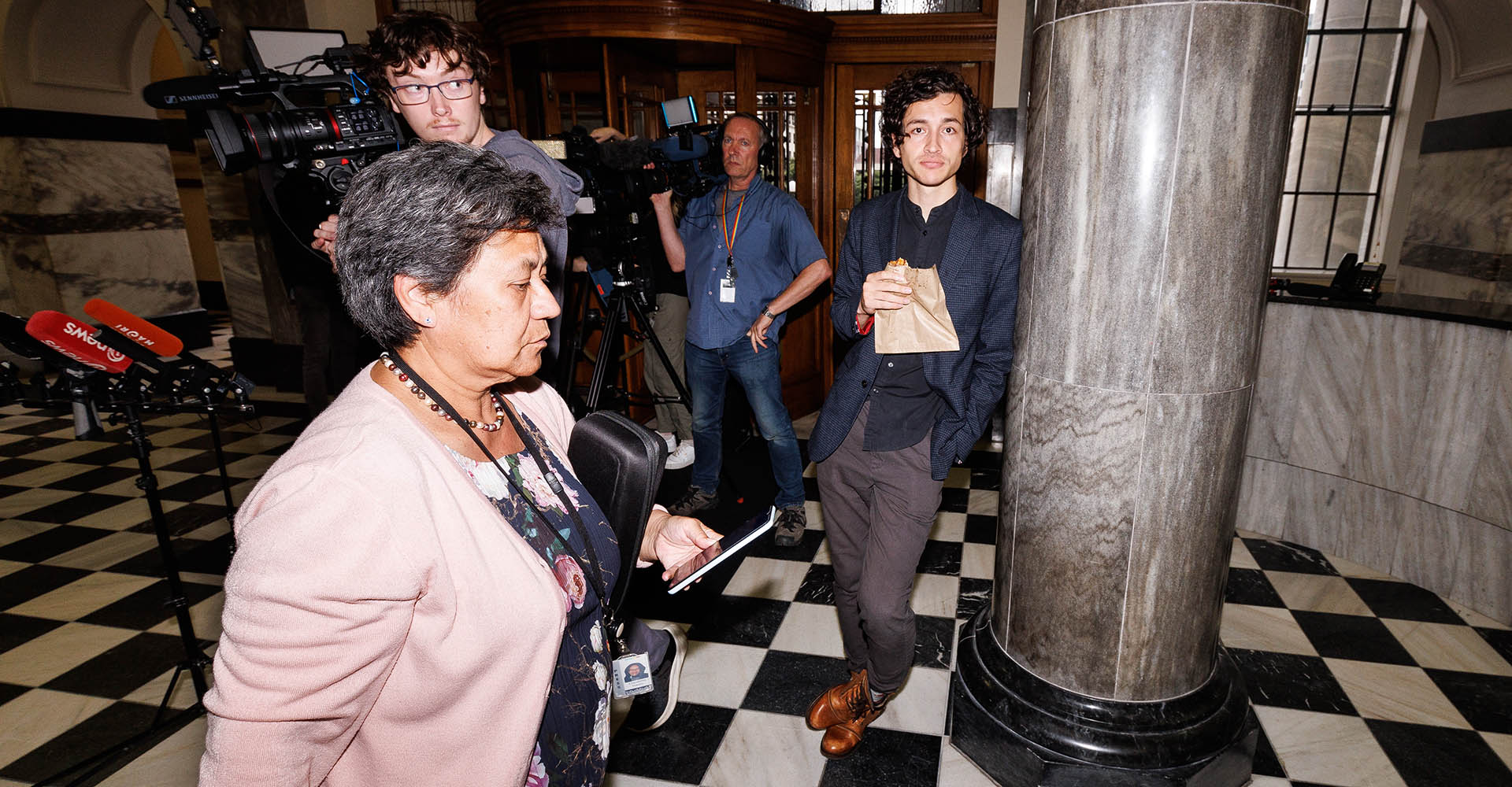 Racking up an ‘insanely high’ screen time with political reporter Glenn ...