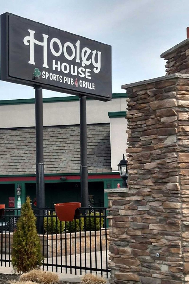 Welcome | Hooley Pub & Kitchen