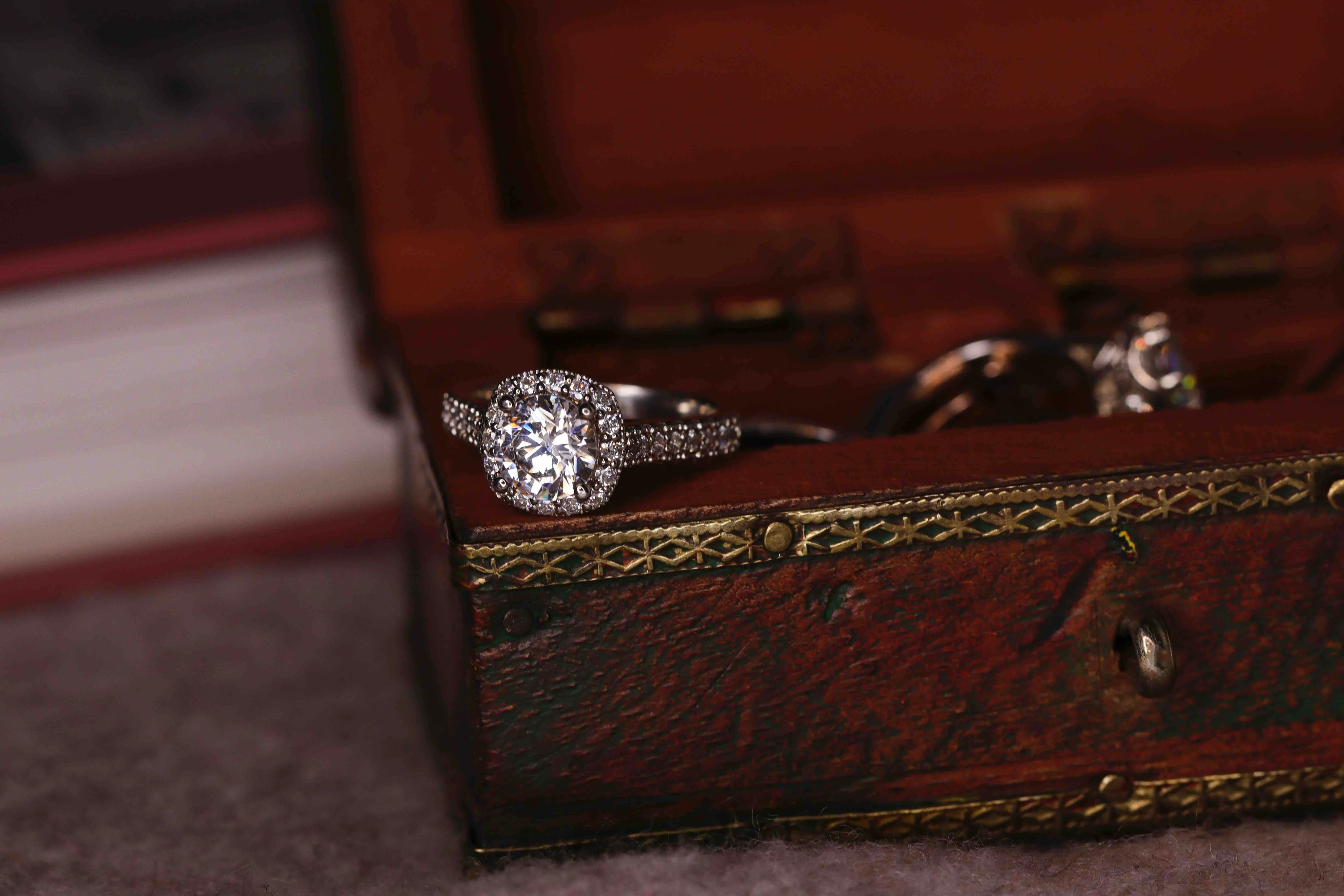 Preserving Generational History With Heirloom Jewelry | Eterneva