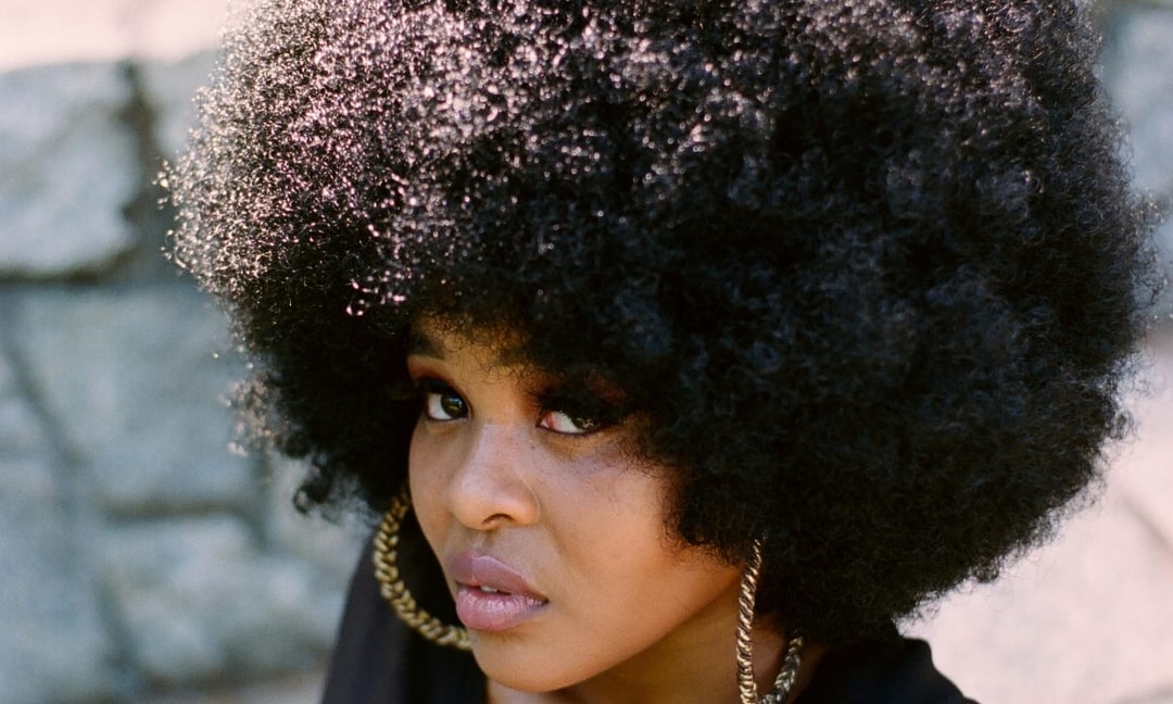 Elexus Jionde from Intelexual Media is the history teacher everyone ...