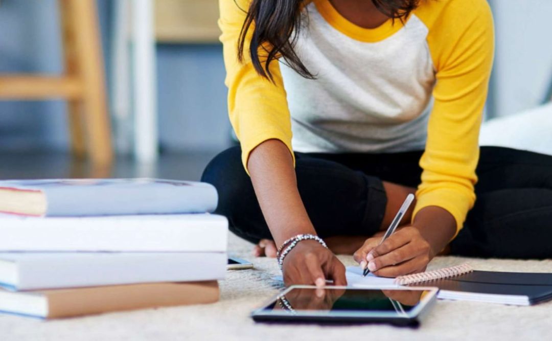 College Financial Aid 101: Do You Renew Your FAFSA or Start a New One ...