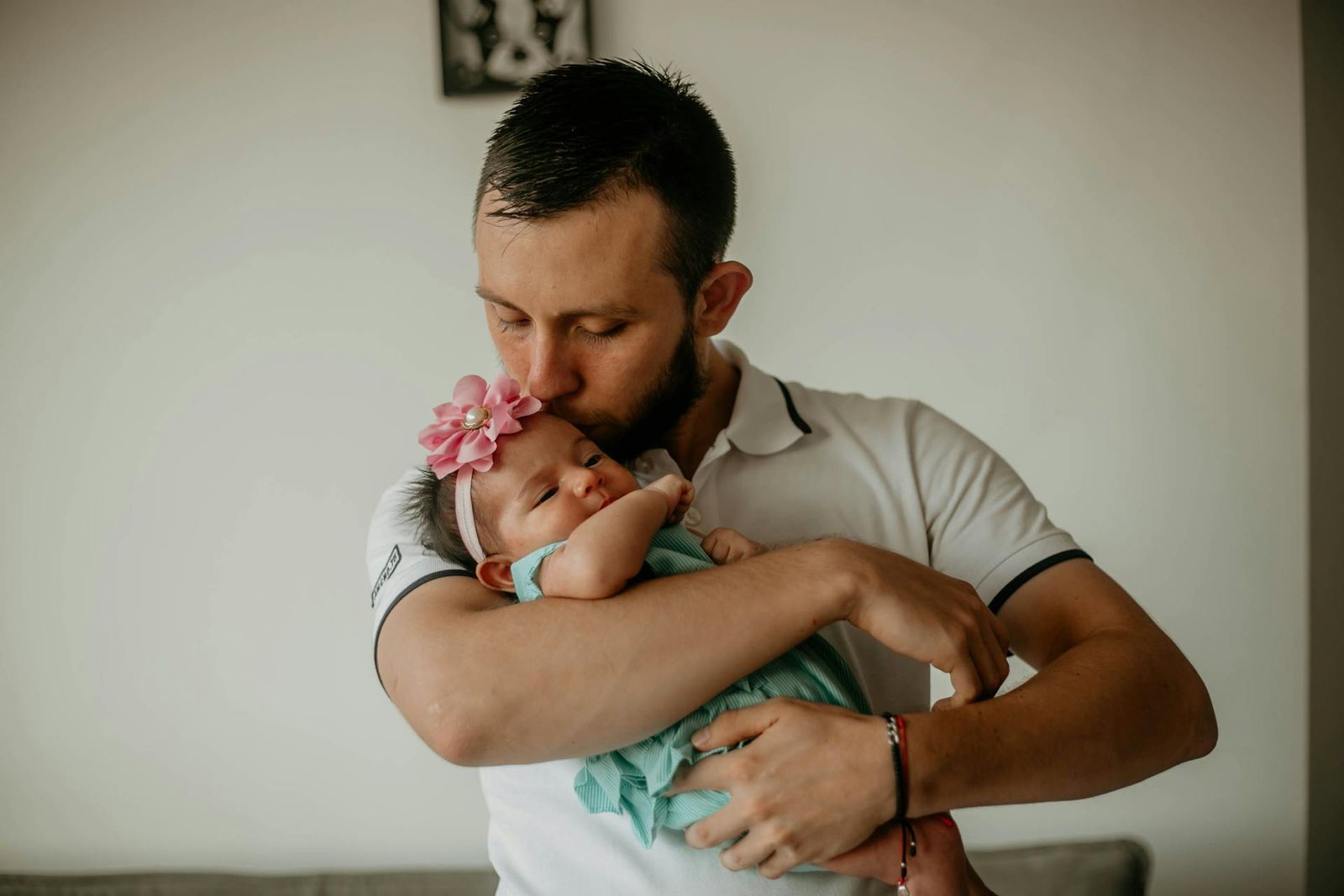 Paternity Leave in Singapore: A Comprehensive Guide (2025) | Swingvy Singapore