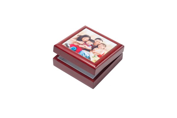 Print Your Favorite Photos on 100's of Items