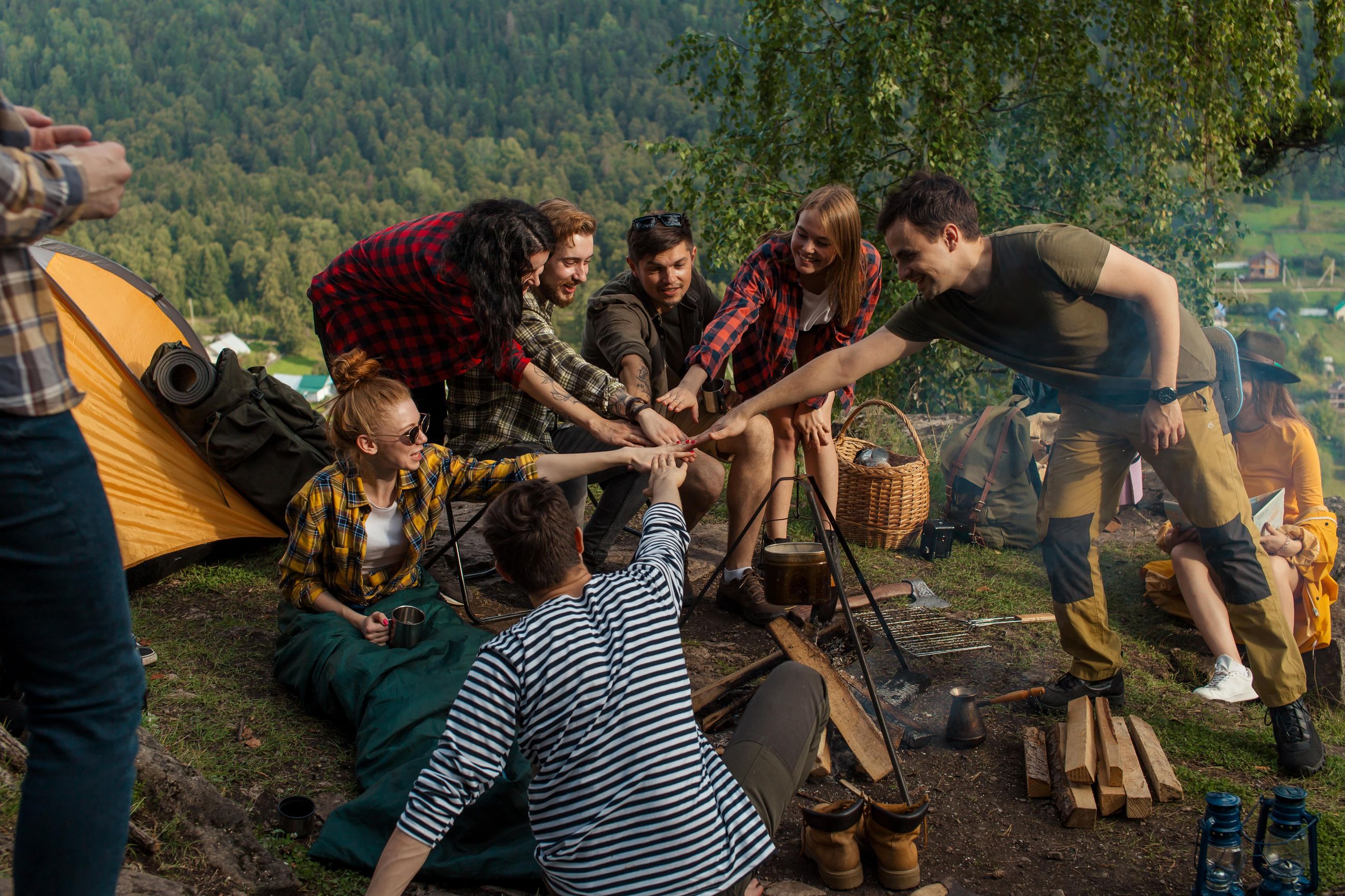 50 Team Building Activities for Large Groups