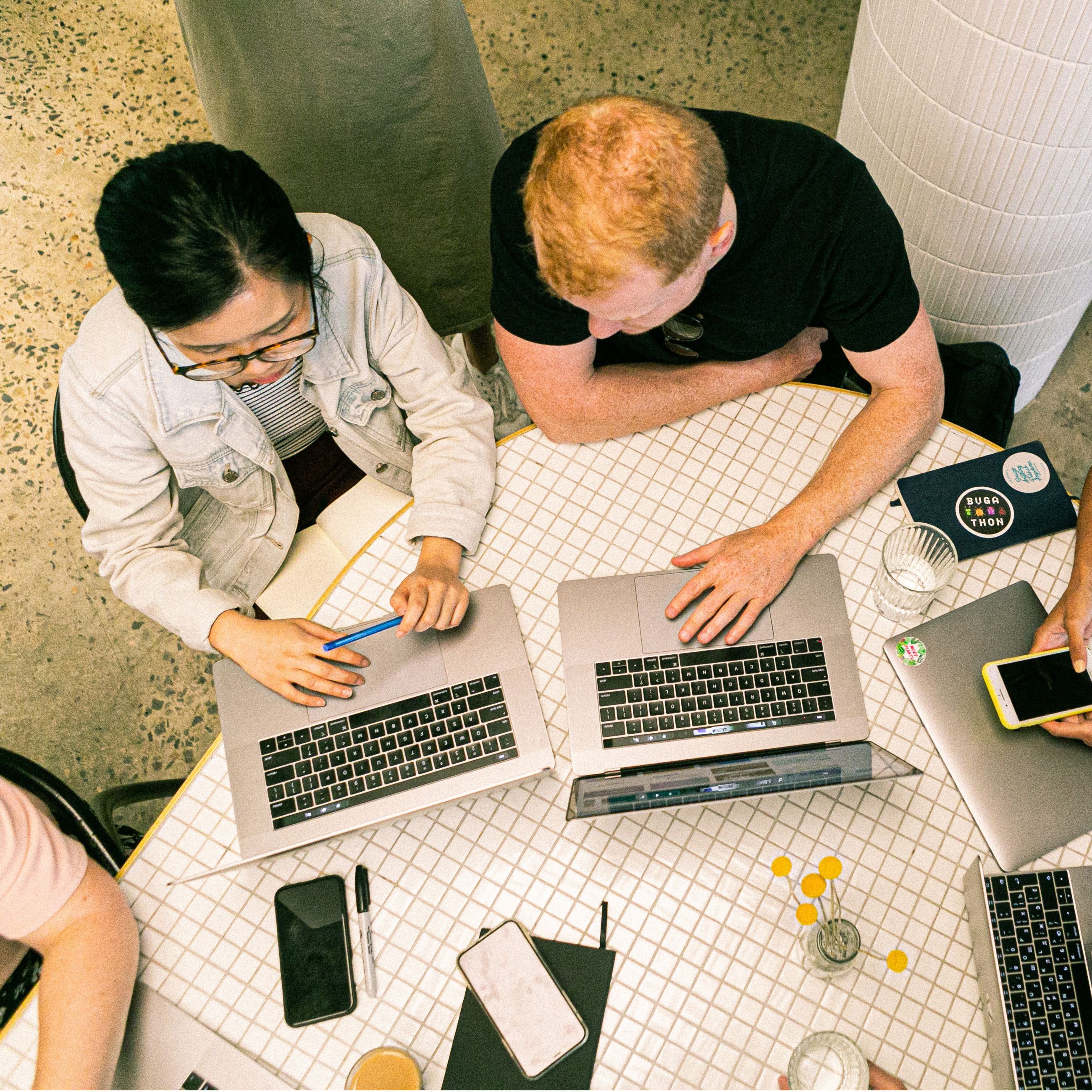 Leet Design | Acoustic and connected office furniture