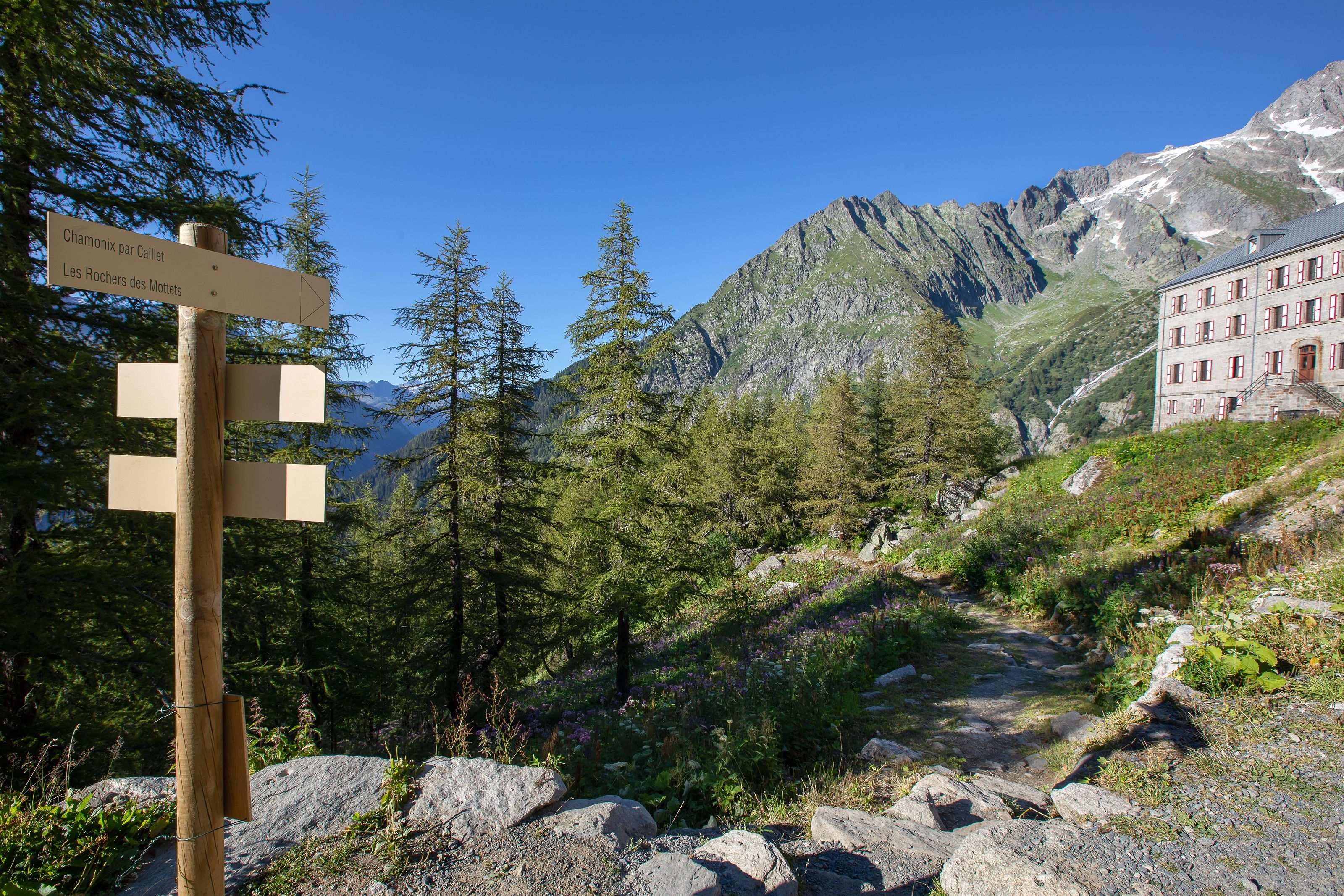 Refuge du Montenvers | Hotel in Chamonix Mer de Glace | Terminal Neige ...