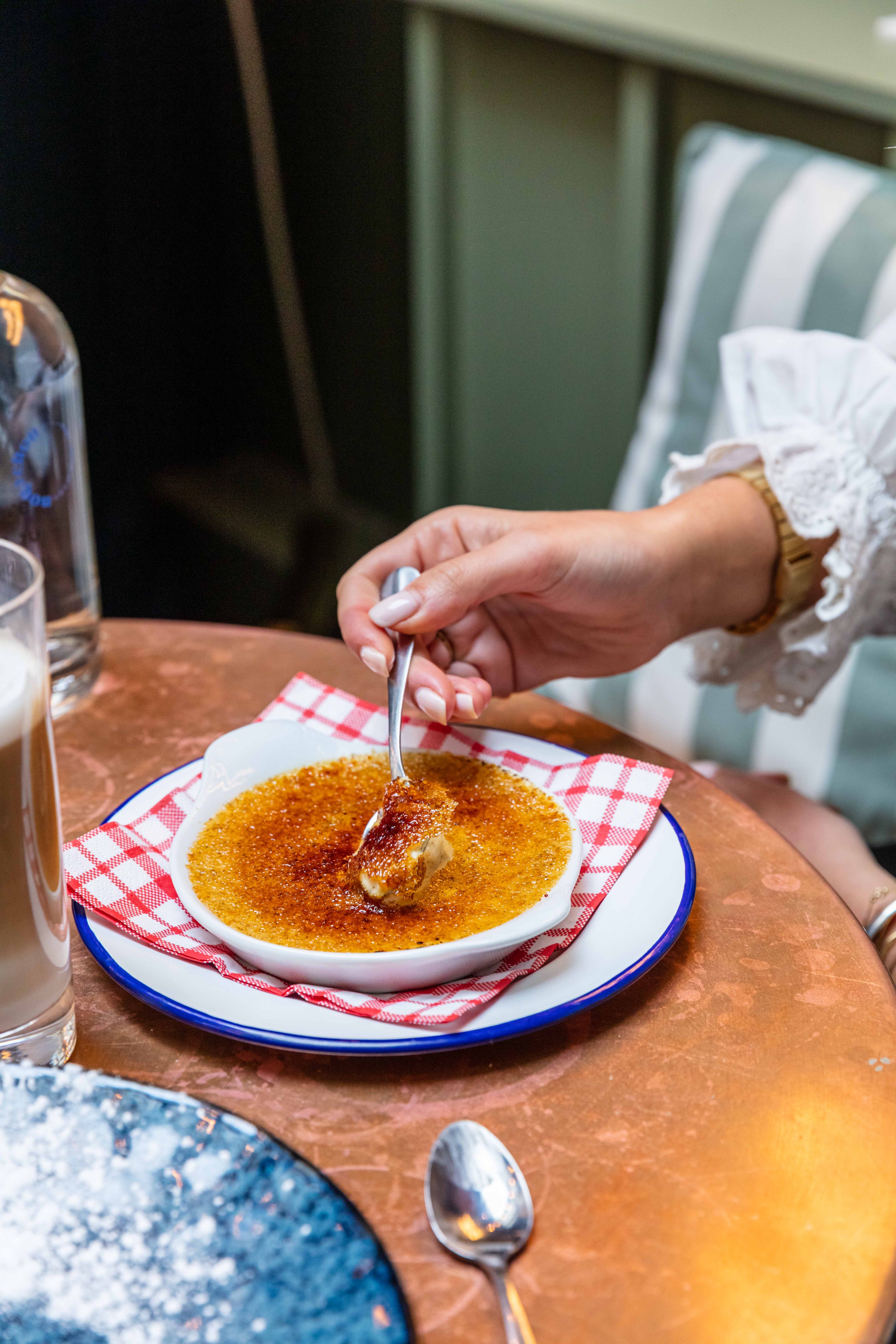 Restaurant Guinguette Français | Chouchou Hôtel Paris | Paris 9