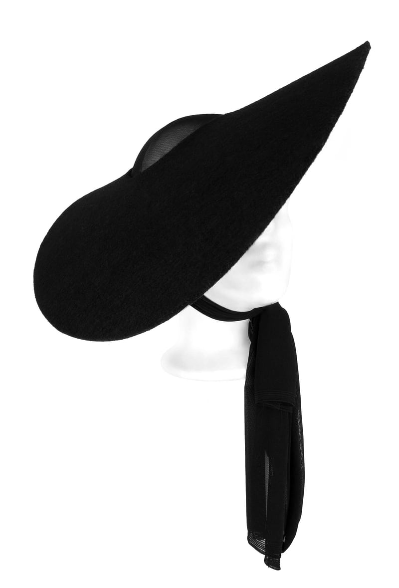 THAT HAT | MILKSHAKEN | Dark avant-garde slow fashion