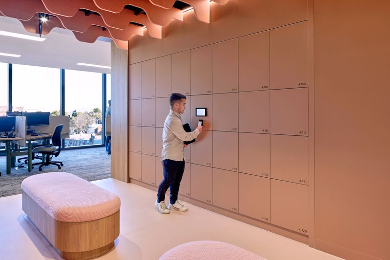 What is a Smart Locker and what are the types of Smart Lockers on the ...