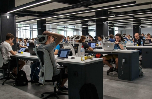 Best Companies | boxxe Company Profile