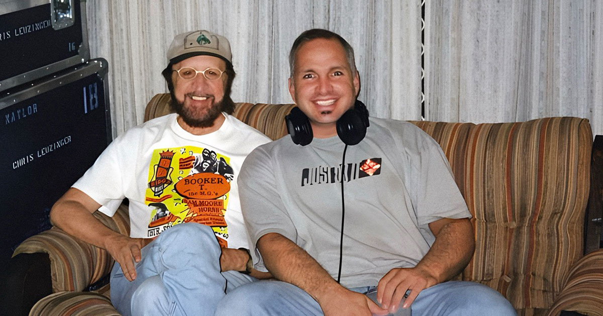 Garth Brooks | BOBBY WOOD CELEBRATED AS “NASHVILLE CAT” AT COUNTRY ...