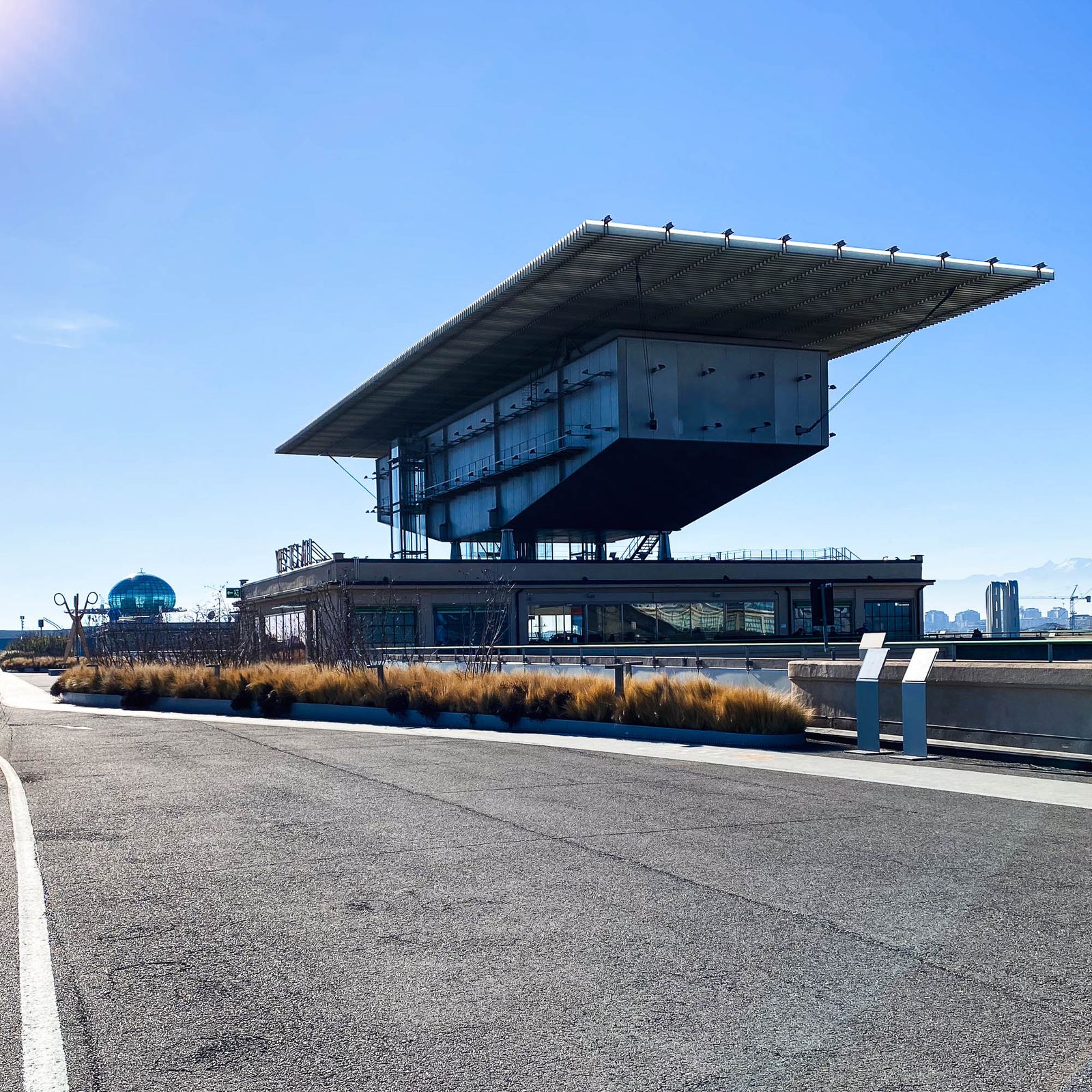 The Lingotto Building and its Iconic FIAT Rooftop Test Track