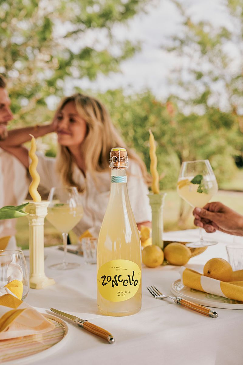 Limoncello Spritz: A Captivating Italian Lemon Cocktail - Zonzo
