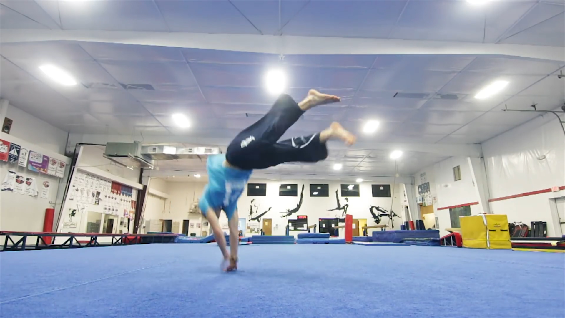 Inward 360 Dive Roll