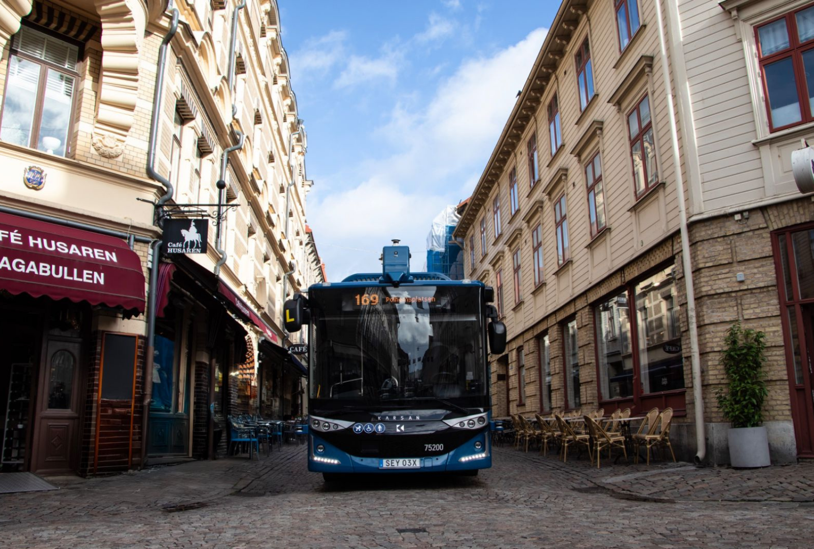Gothenburg's First SAE Level-4 Automated Bus Begins Passenger Service
