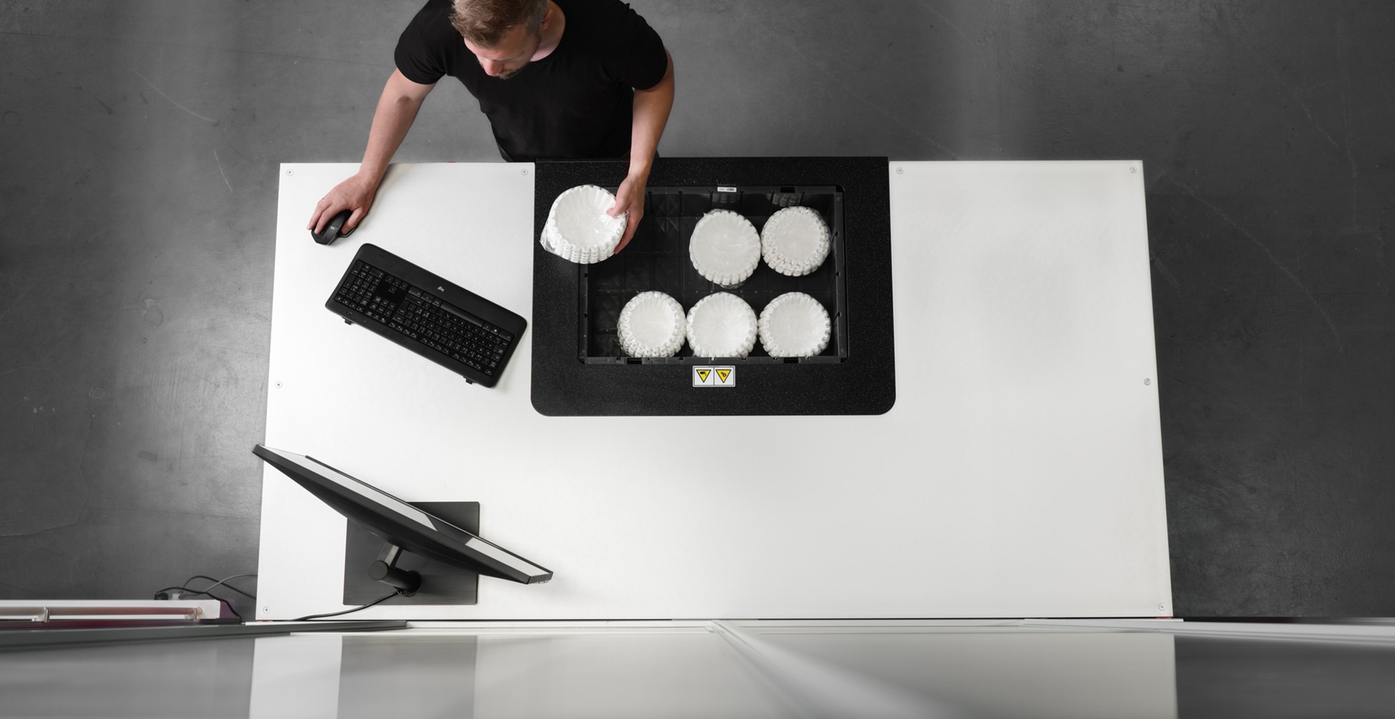 CarouselPort™ | AutoStore Warehouse Workstations