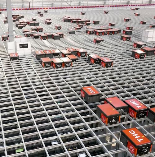 World's Fastest AS/RS | 4x Space and 99.7% Uptime | AutoStore