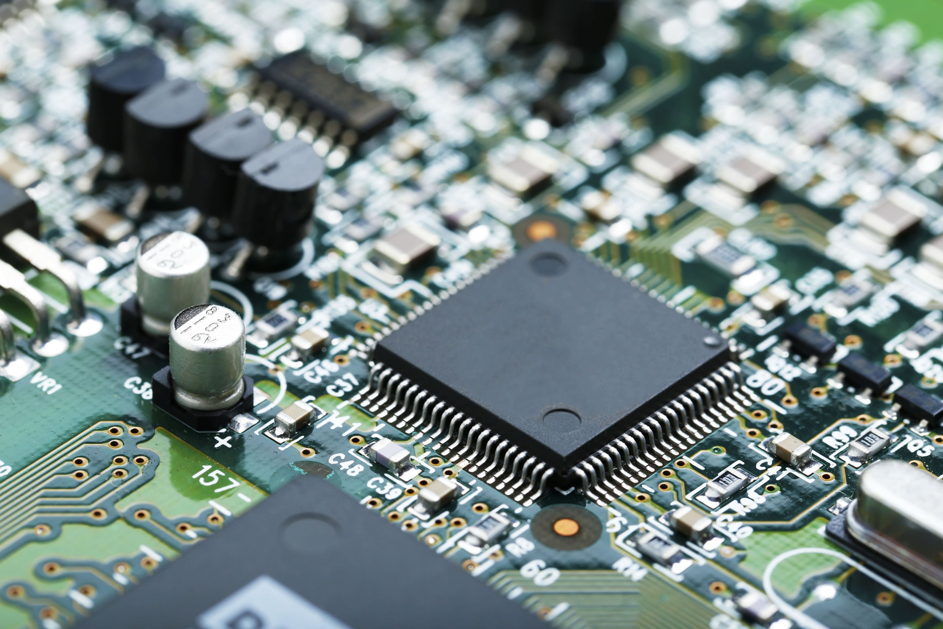 What is Surface Mount Device? - LionCircuits | LionCircuits