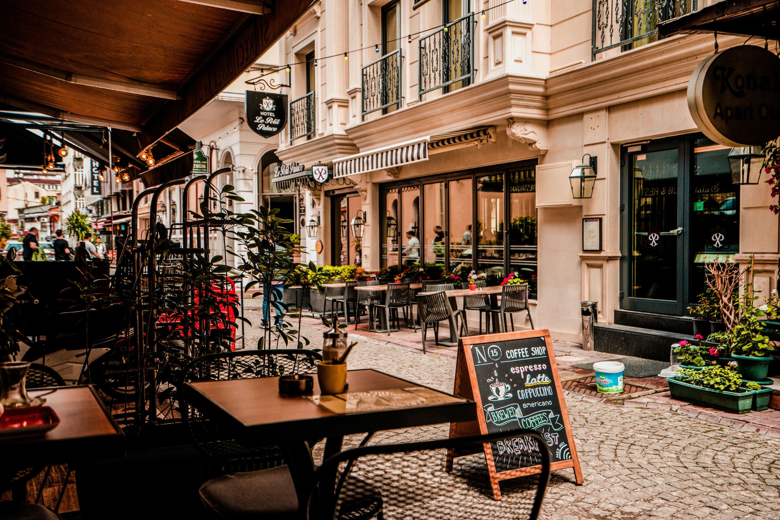 What is a Bistro Restaurant?